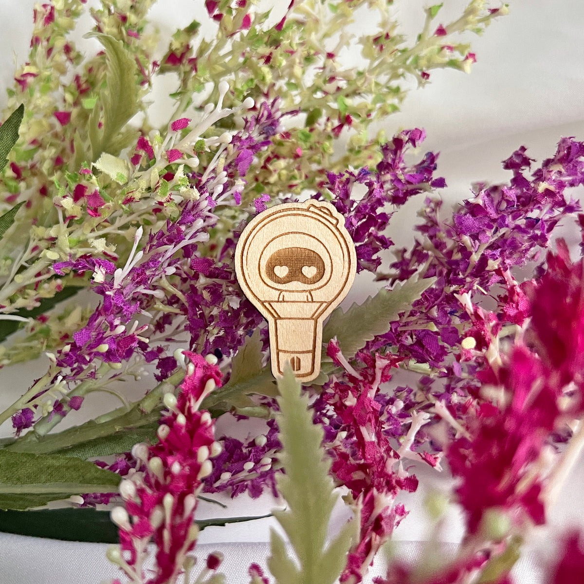 Wooteo Bomb Pin – The Dancing Tiger